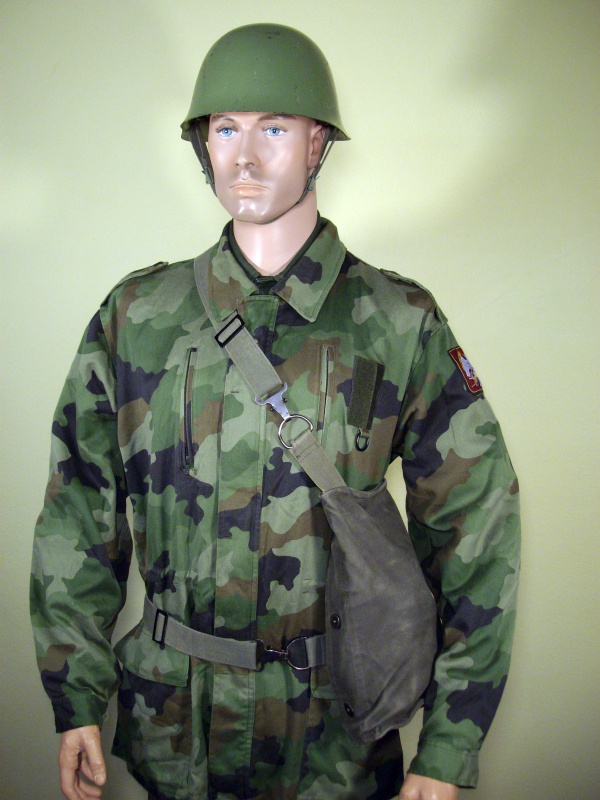M93 camo display