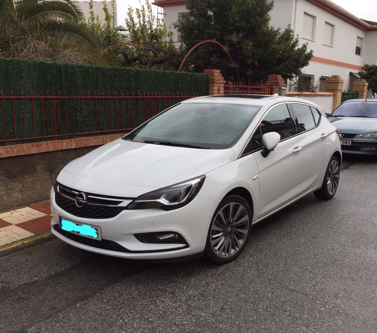 Presentación Astra K Excellence Blanco Alpino